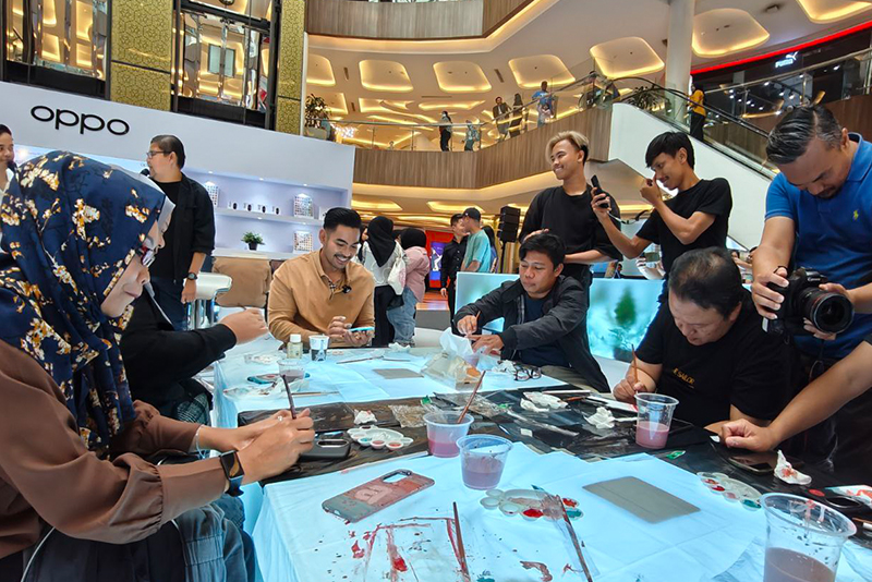 OPPO Pop Up Store Dukung Insan Kreatif Kota Bandung | OPPO Indonesia